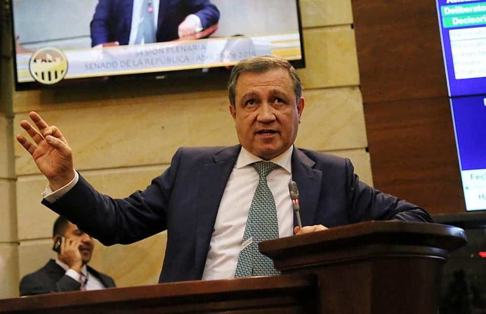 Exsenador De La Jugadita Renuncia A Militancia Del Centro Democrático